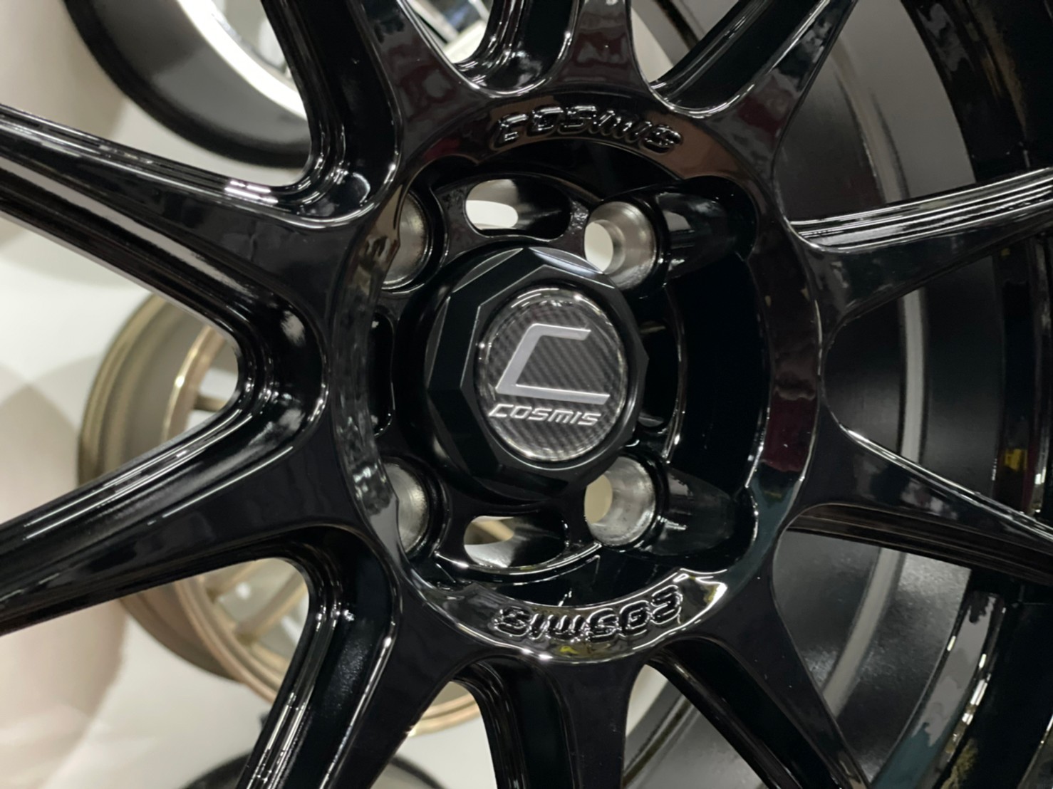 ล้อแม็กซ์ขอบ15 Cosmis Turismo กว้าง7 4รู100 ออฟ30 สีดำเงา - เอ็ม.แอล.ออโต้แม็กซ์ : Inspired by ...