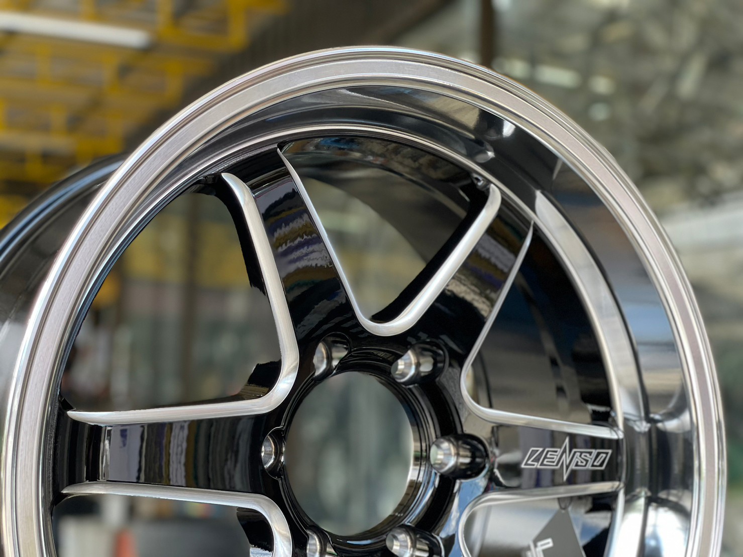 ล้อแม็กซ์ใหม่ขอบ18 Lenso D-1FC2 ล้อลายใหม่จากค่ายเลนโซ่ สเปค 18x9.5 ET+25 6x139.7สีดำขอบเงา ...