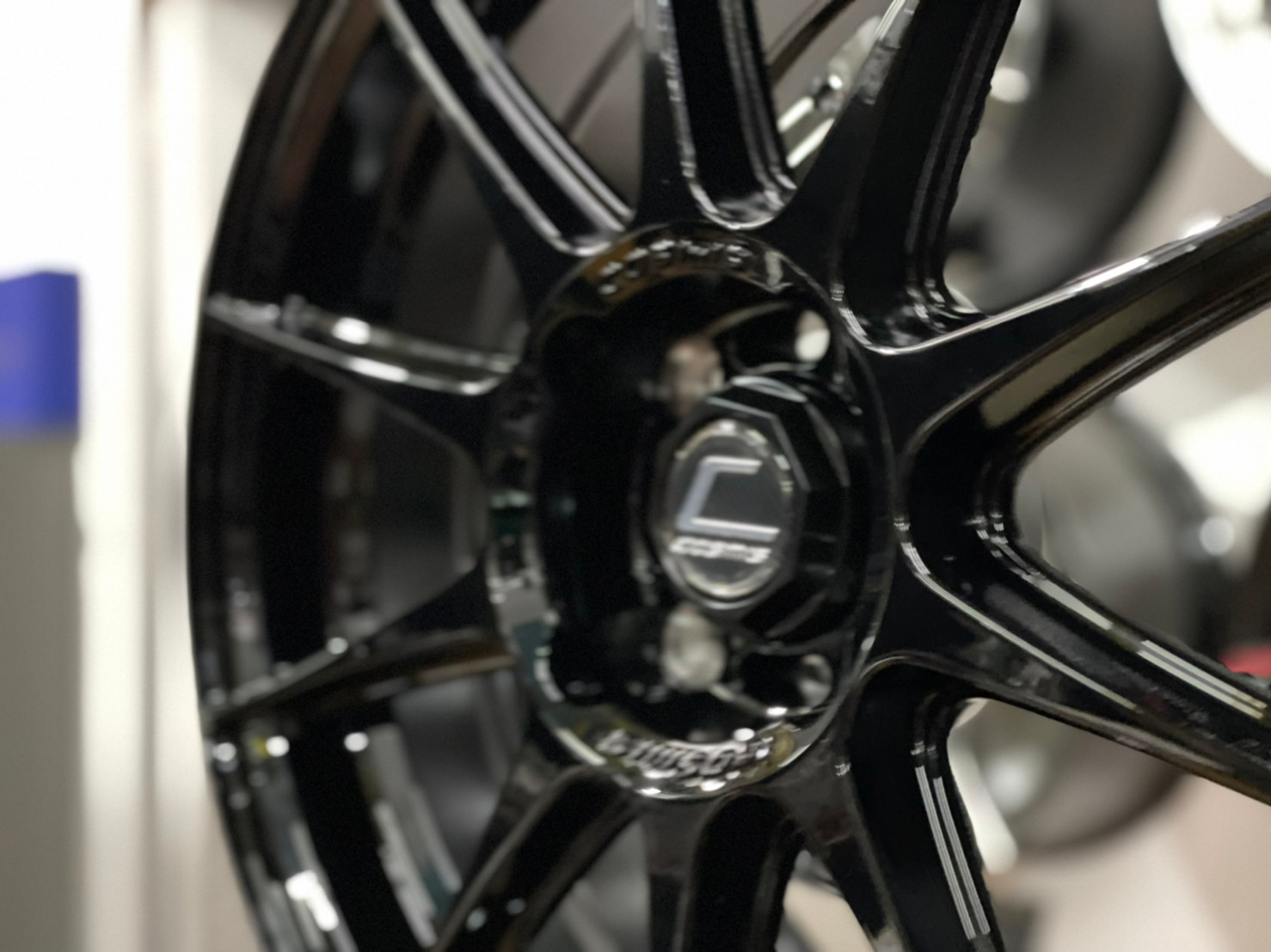 ล้อแม็กซ์ขอบ15 Cosmis Turismo กว้าง7 4รู100 ออฟ30 สีดำเงา - เอ็ม.แอล.ออโต้แม็กซ์ : Inspired by ...