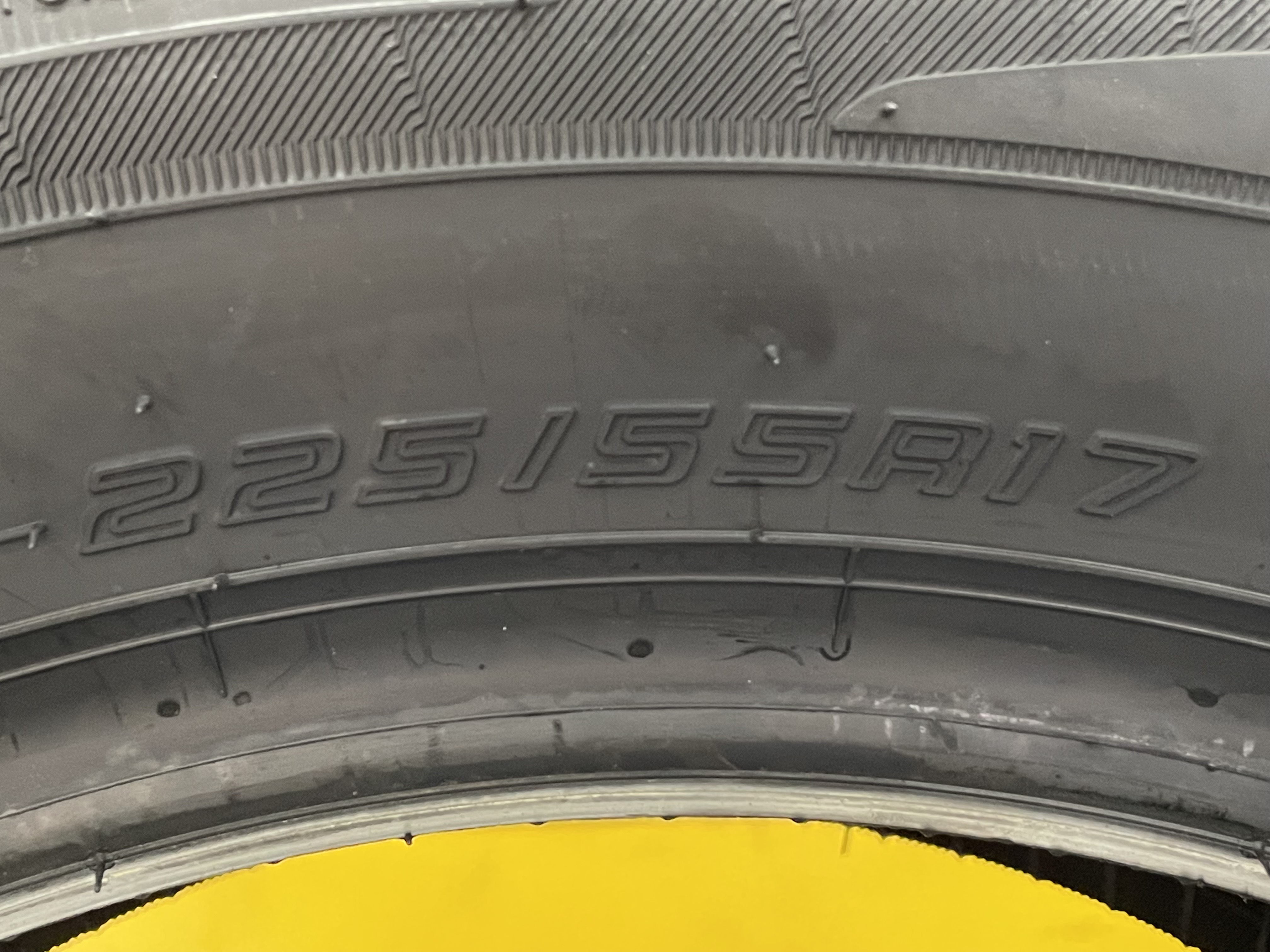 DUNLOP SP SPORT LM705 225/55R17 ยางใหม่ปี2024 - เอ็ม.แอล.ออโต้แม็กซ์ : Inspired by LnwShop.com